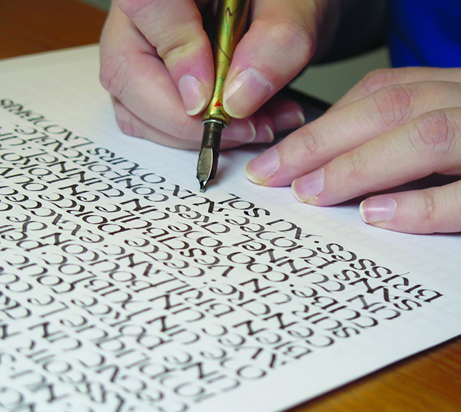 Cours de calligraphie – Atelier d'enluminure Marie-Eve Côté